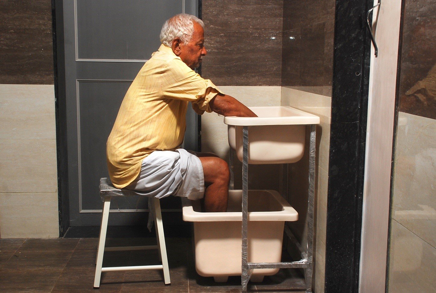 ARM & FOOT BATH - Shri Madhavlal Malpani Yoga and Naturopathy Centre